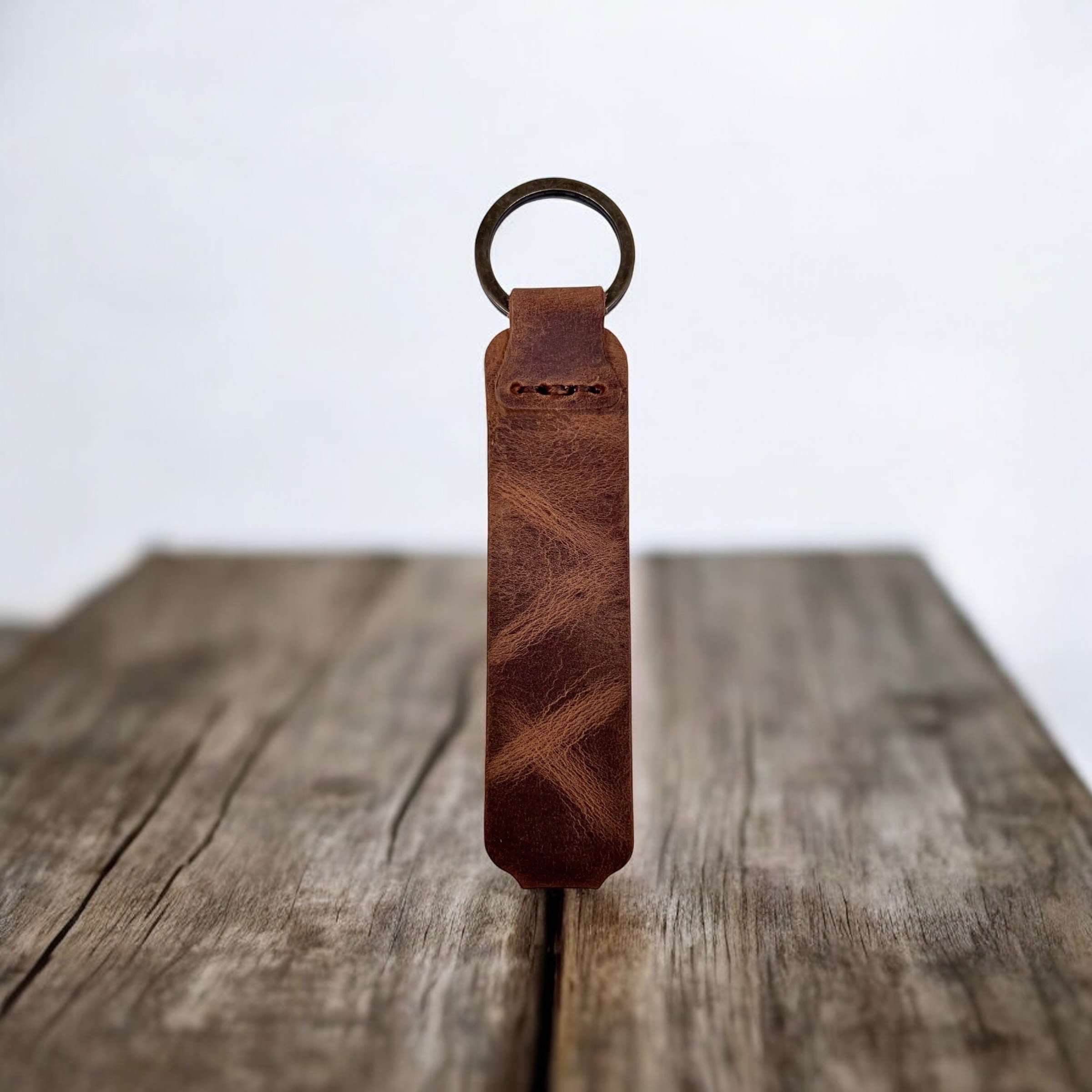 AK01 — Leather Keychain (Men & Women) - pirej
